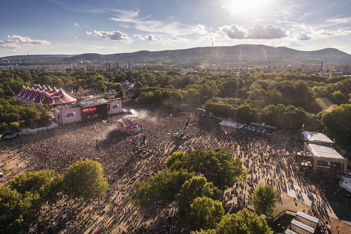 5 THINGS TO DO IN BUDAPEST FOR AN UNFORGETTABLE SUMMER EXPERIENCE