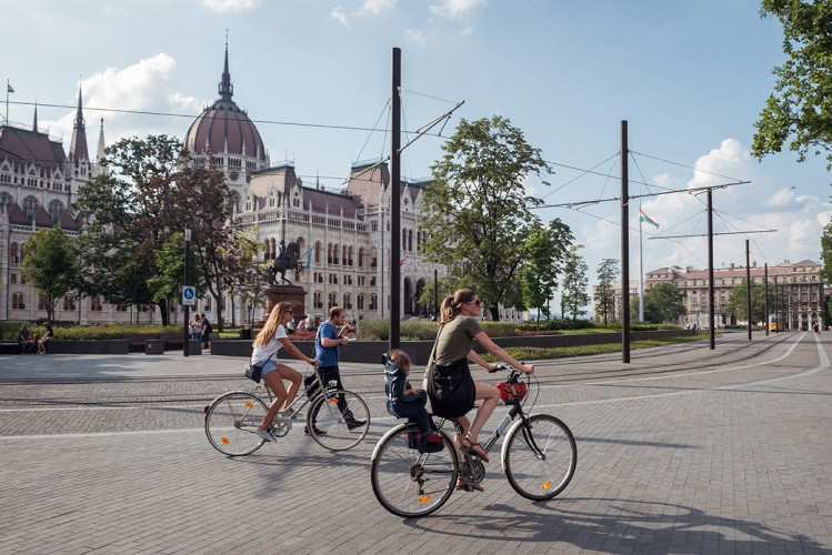 Cycling in Budapest