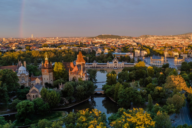 Bridges of Budapest: Iconic Crossings in the Heart of the City