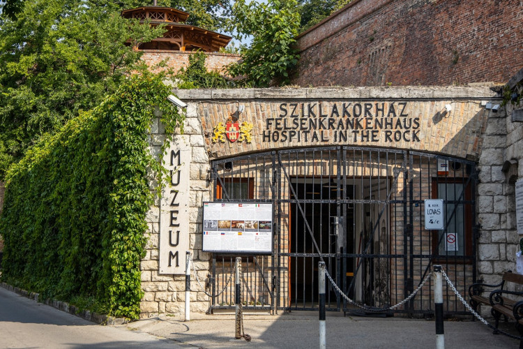 HOSPITAL IN THE ROCK NUCLEAR BUNKER MUSEUM