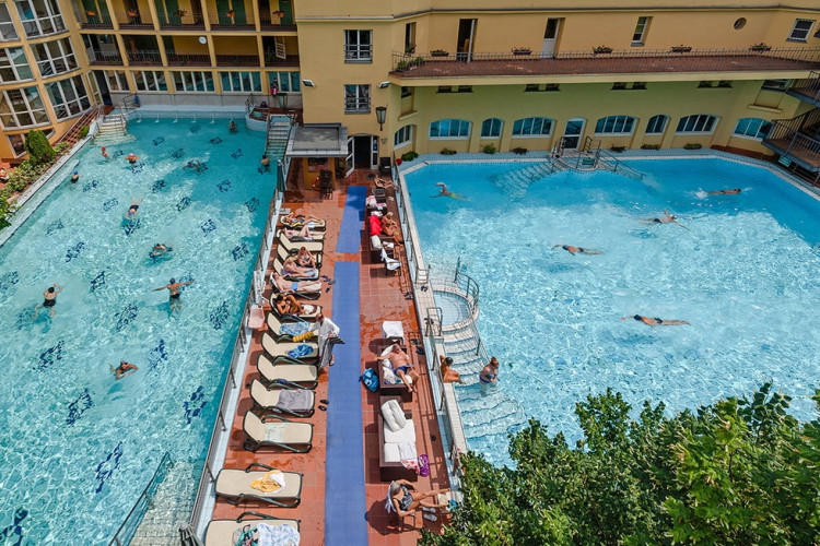 Benefits of mineral baths