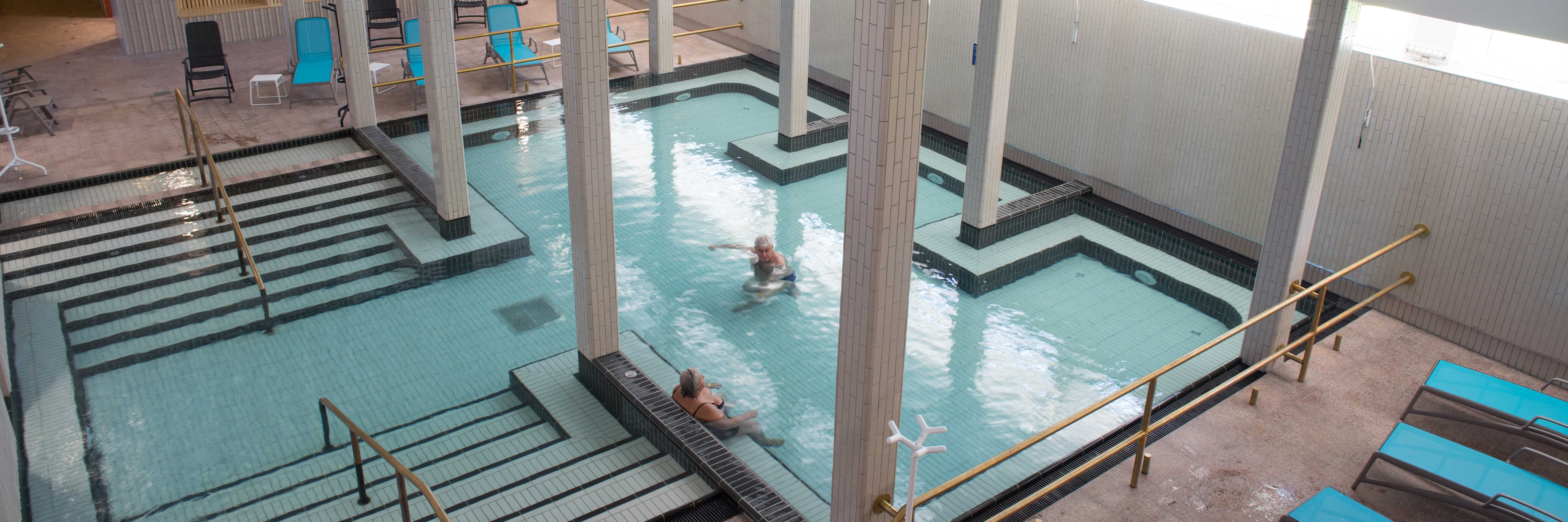 Palatinus Thermal, Strand, and Wave Bath