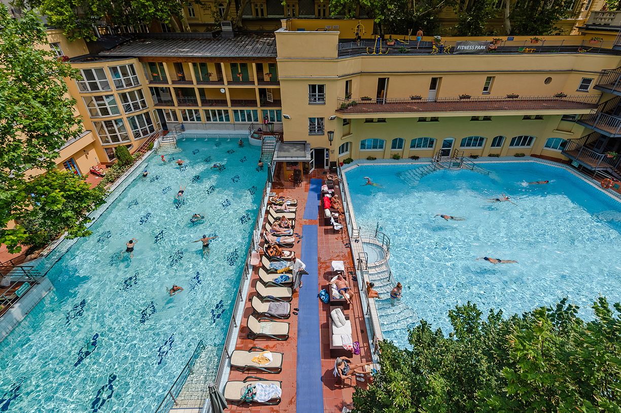 SAINT LUKÁCS MEDICINAL BATH AND SWIMMING POOL