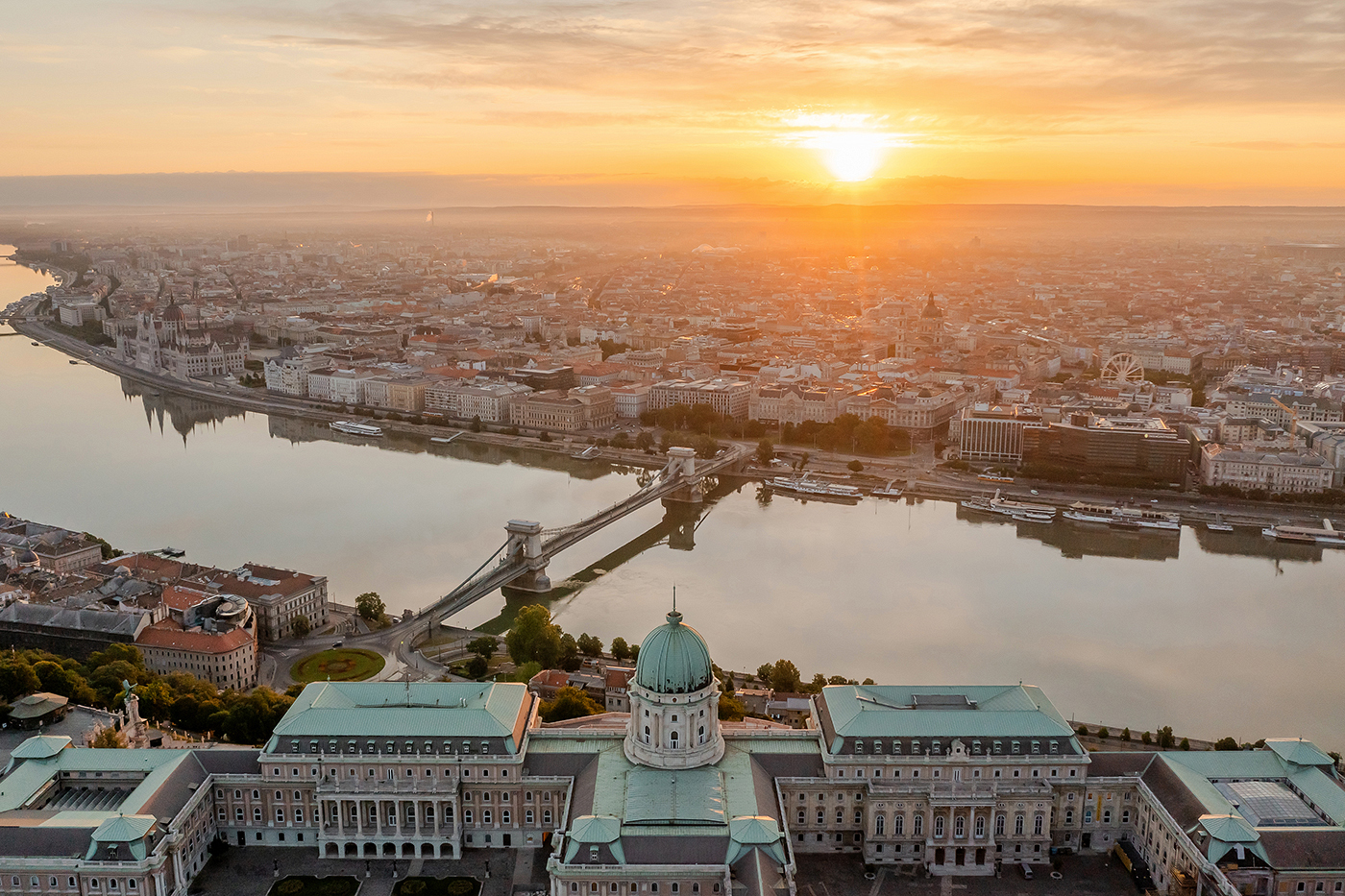 Changes in Budapest due to the increased water level of the Danube
